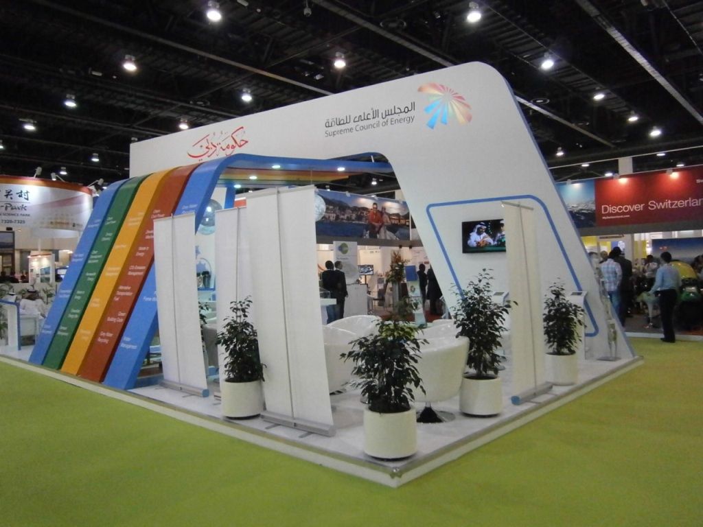 OP3 Design: Customer Reviews, Stands and Services