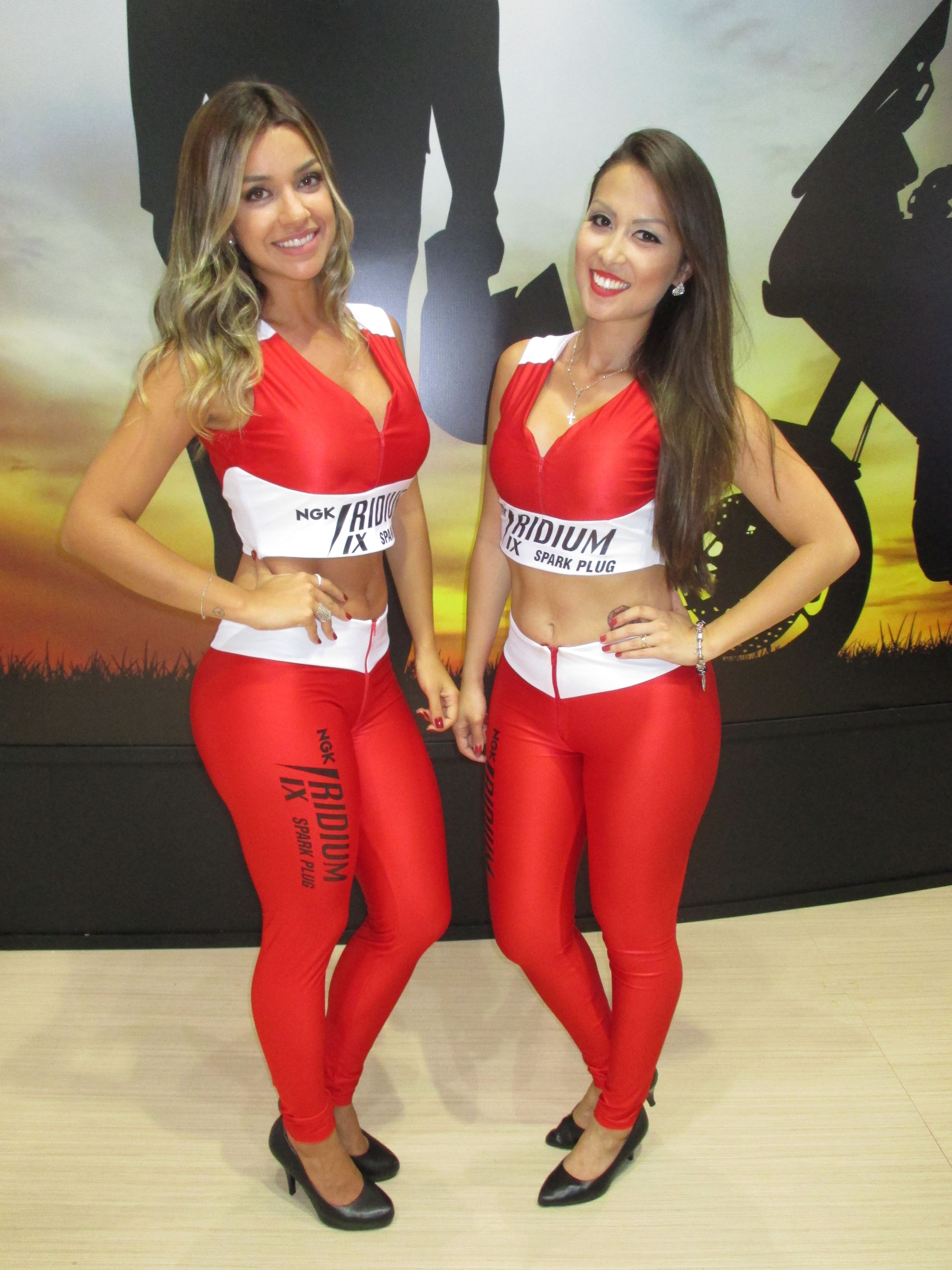 PROMOTORAS TOP LOOK NO SALÃO DUAS RODAS 2015